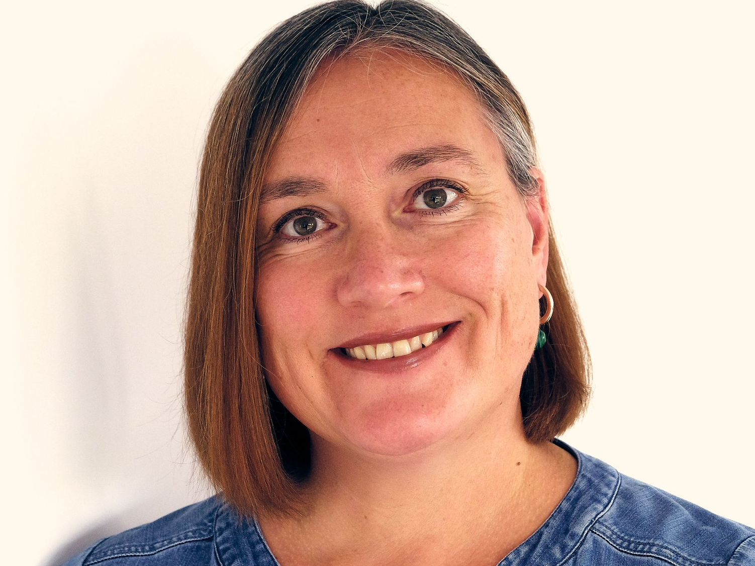 Samaritans announces the appointment of new CEO, Julie Bentley - Saxton ...